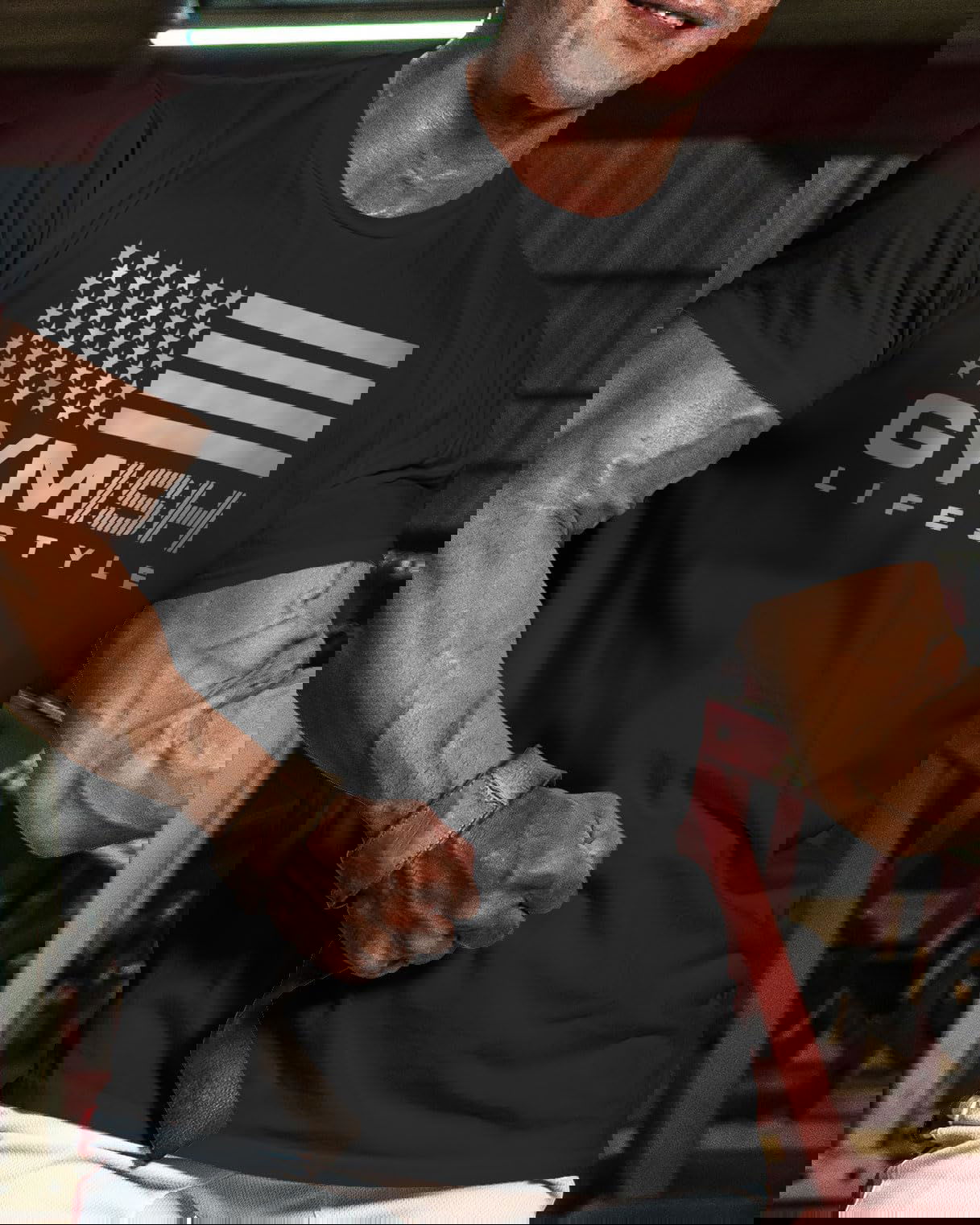 Open media 8 in modal